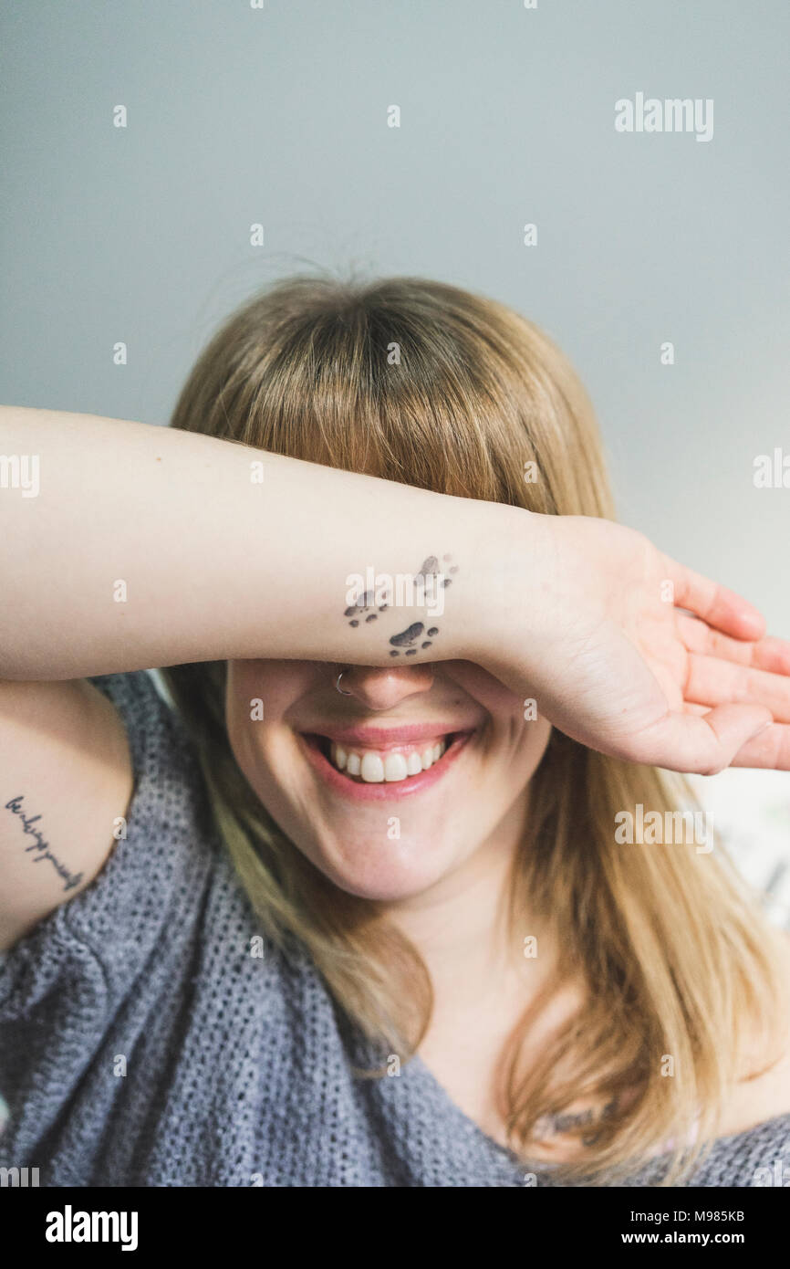 Arm covering eyes hi-res stock photography and images - Alamy