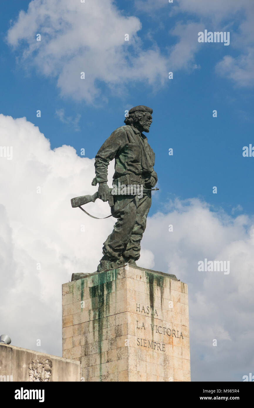 Statue of Che Guevara in the Memorial and Museum in Santa clara. Che ...
