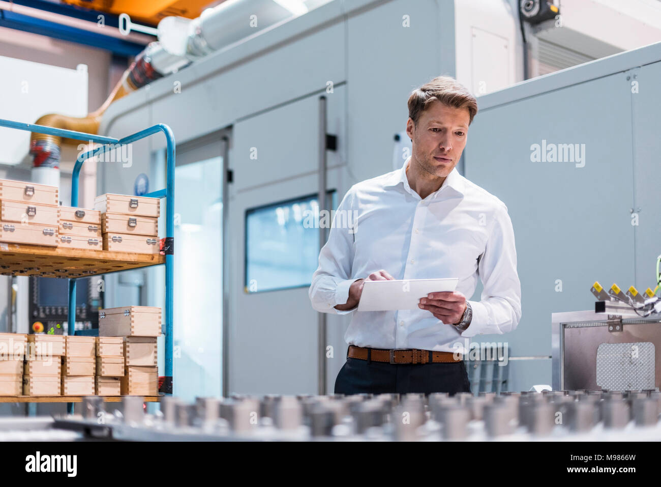 Industrial looking machine hi-res stock photography and images - Alamy