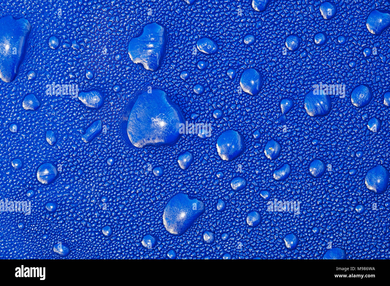 Wassertropfen hi-res stock photography and images - Alamy