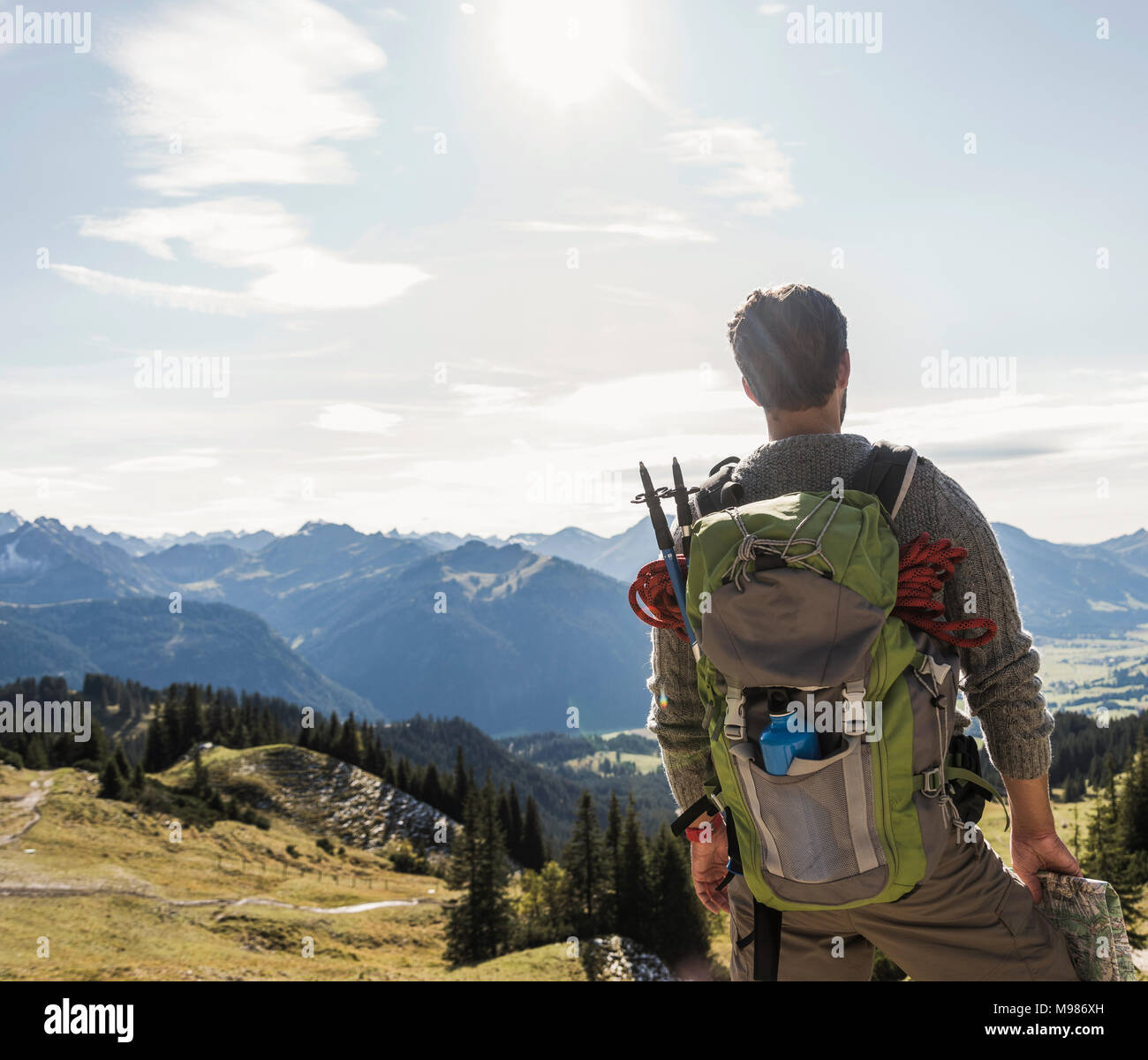 Man looking at scenery hi-res stock photography and images - Alamy