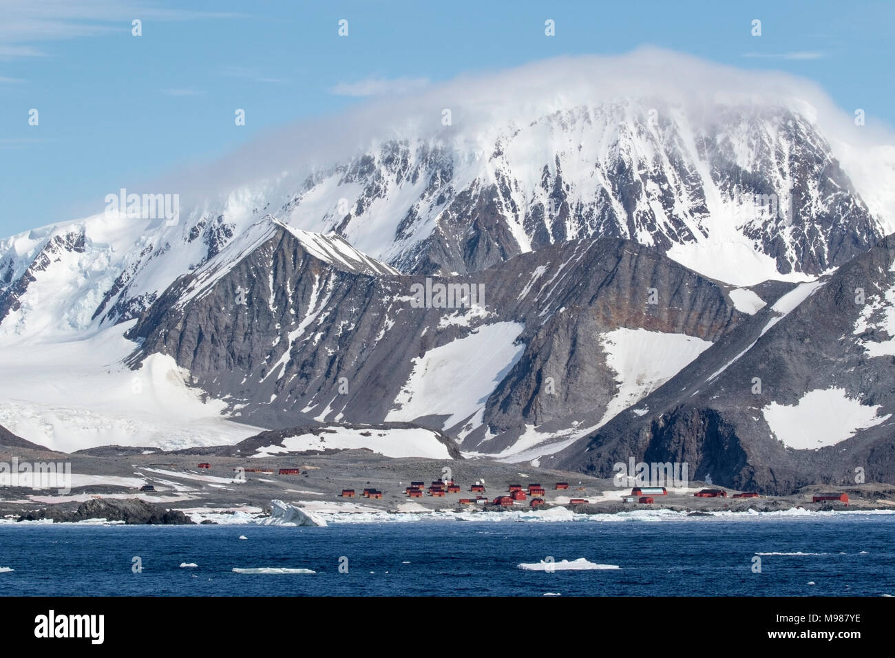 Antarctica research station hi-res stock photography and images - Alamy