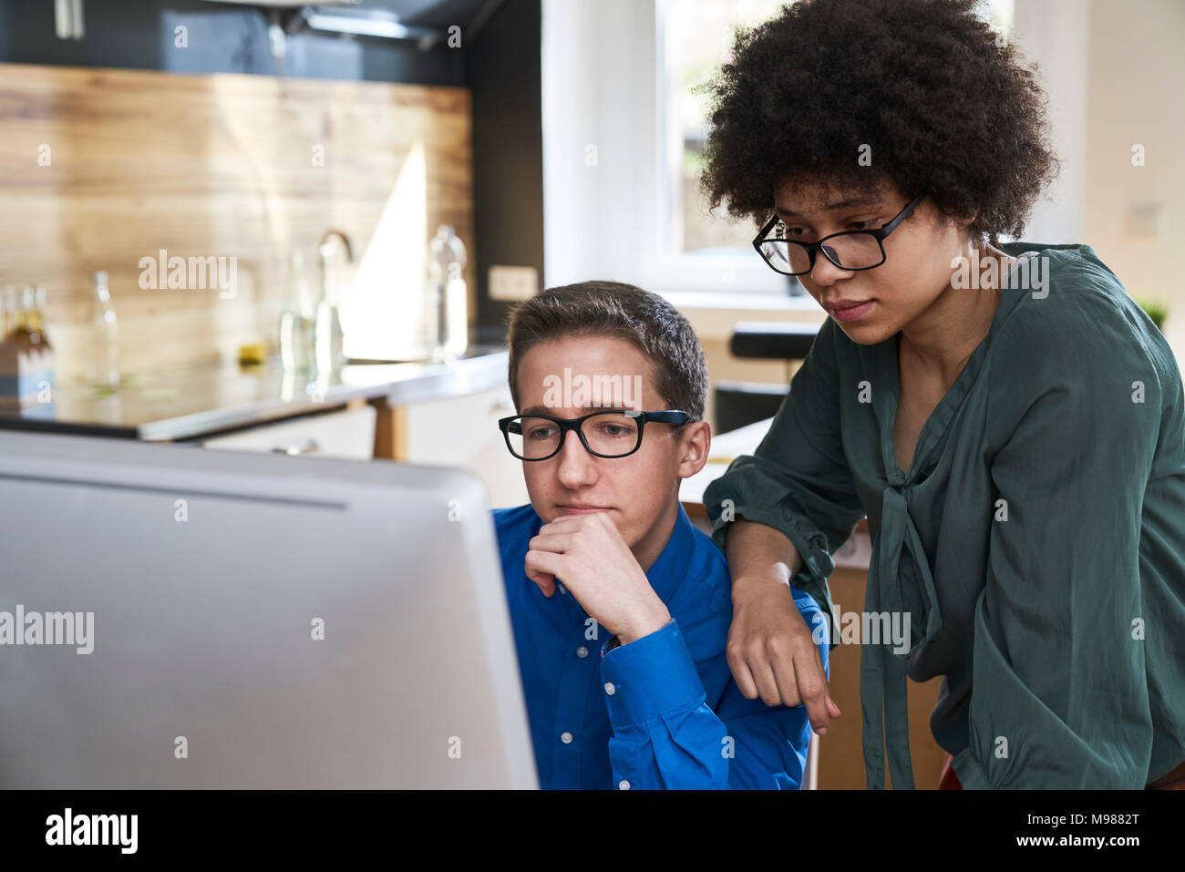 Office monitor hi-res stock photography and images - Alamy