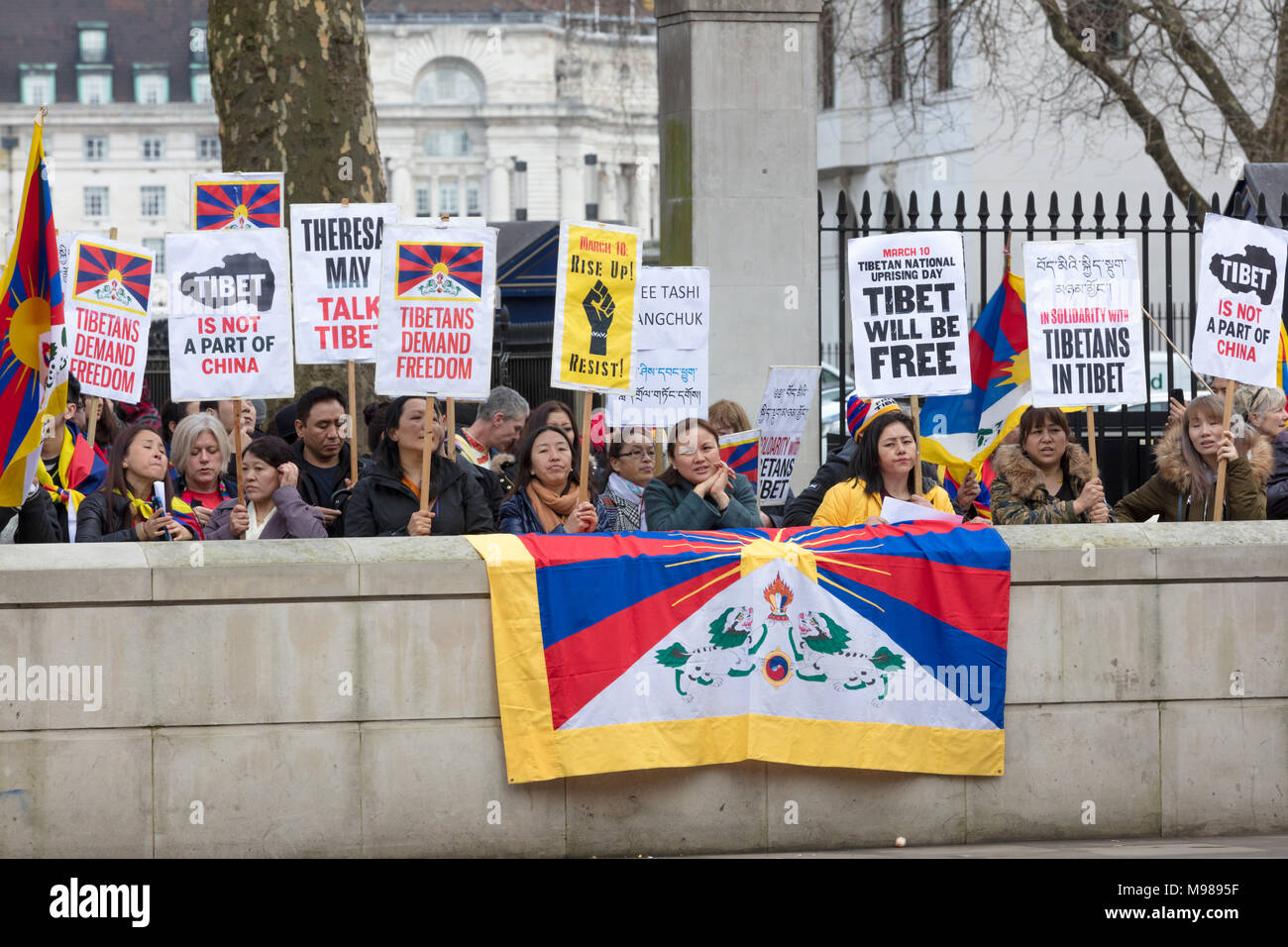 Free tibet flags hi-res stock photography and images - Alamy