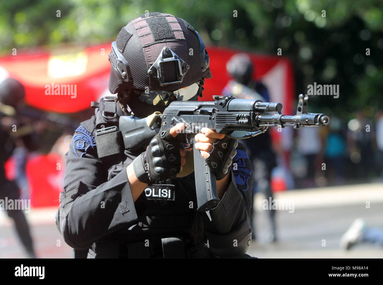 Anti terror police hi-res stock photography and images - Alamy