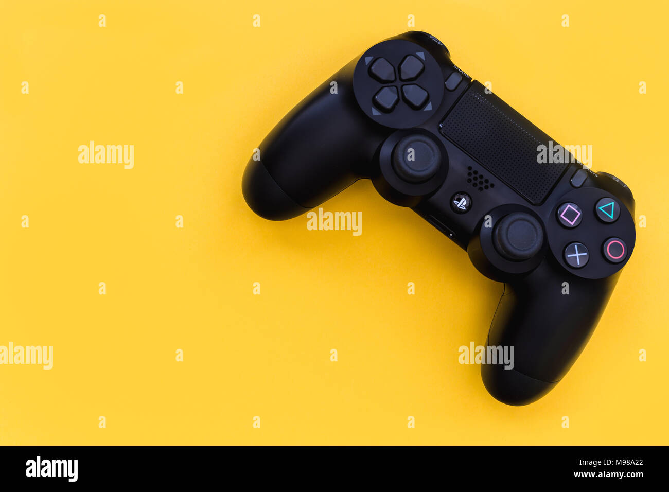Playstation controller hi-res stock photography and images - Alamy