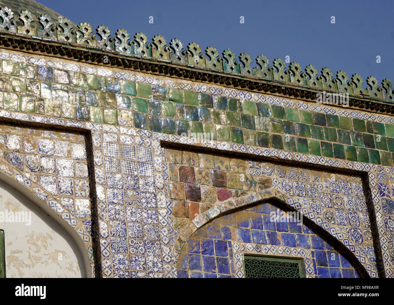 Mausoleum and tomb of Apak Hoja, with colorful glazed tiles in Kashgar ...