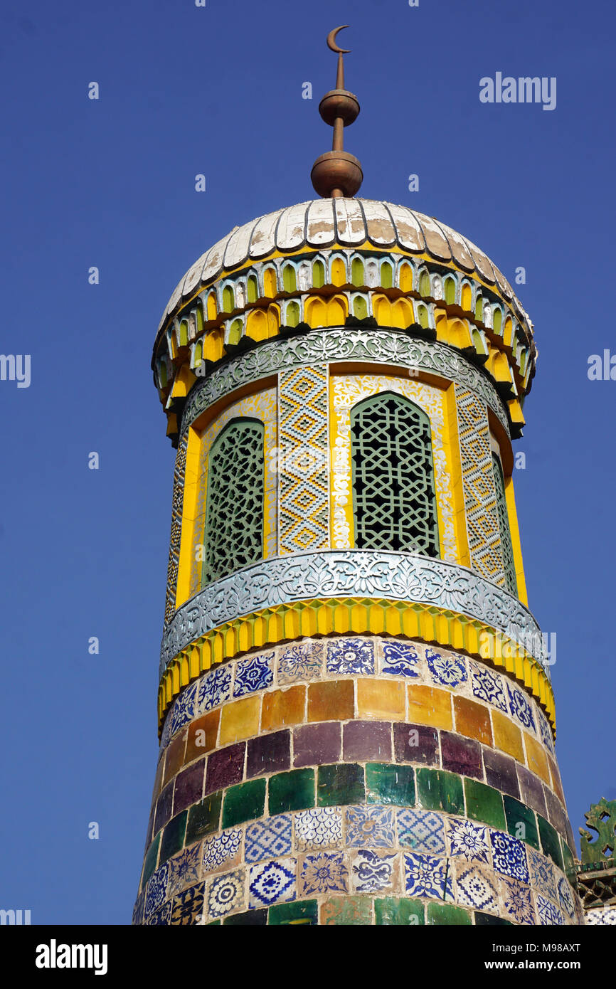 Mausoleum and tomb of Apak Hoja, with colorful glazed tiles in Kashgar ...