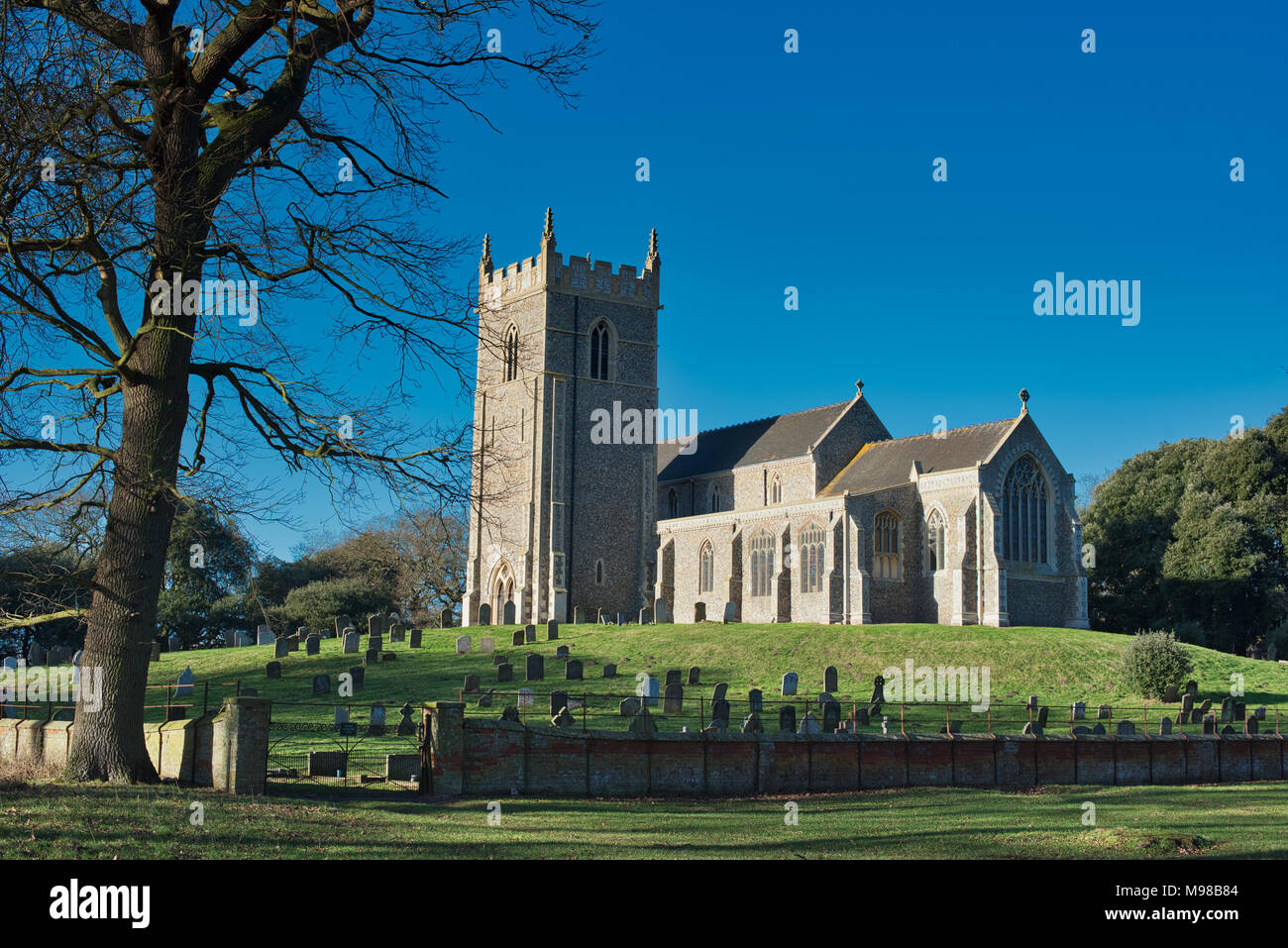 Blue sky church view hi-res stock photography and images - Alamy