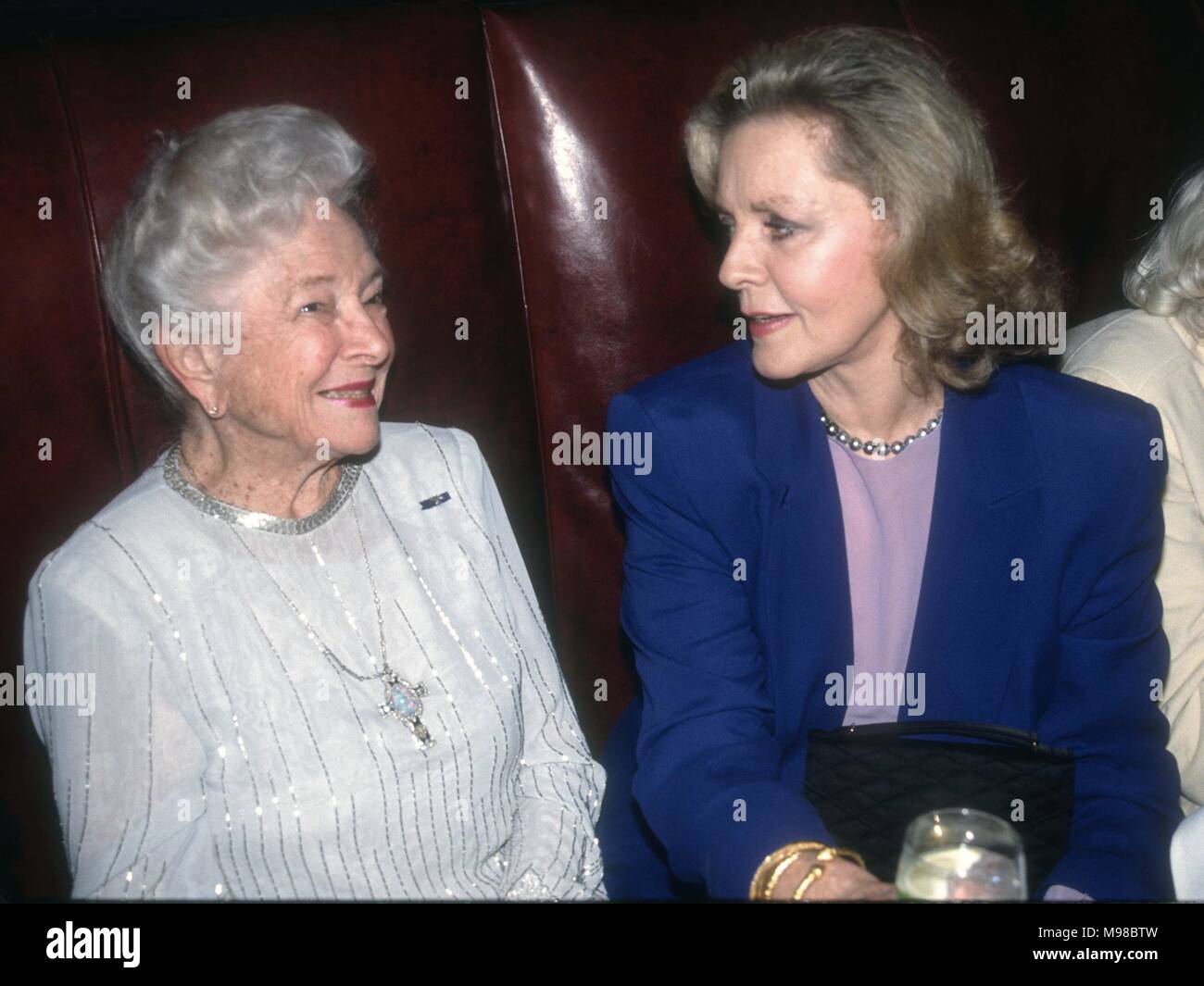 Helen Hayes Lauren Bacall 1982 Photo By Adam Scull/PHOTOlink.net Stock ...