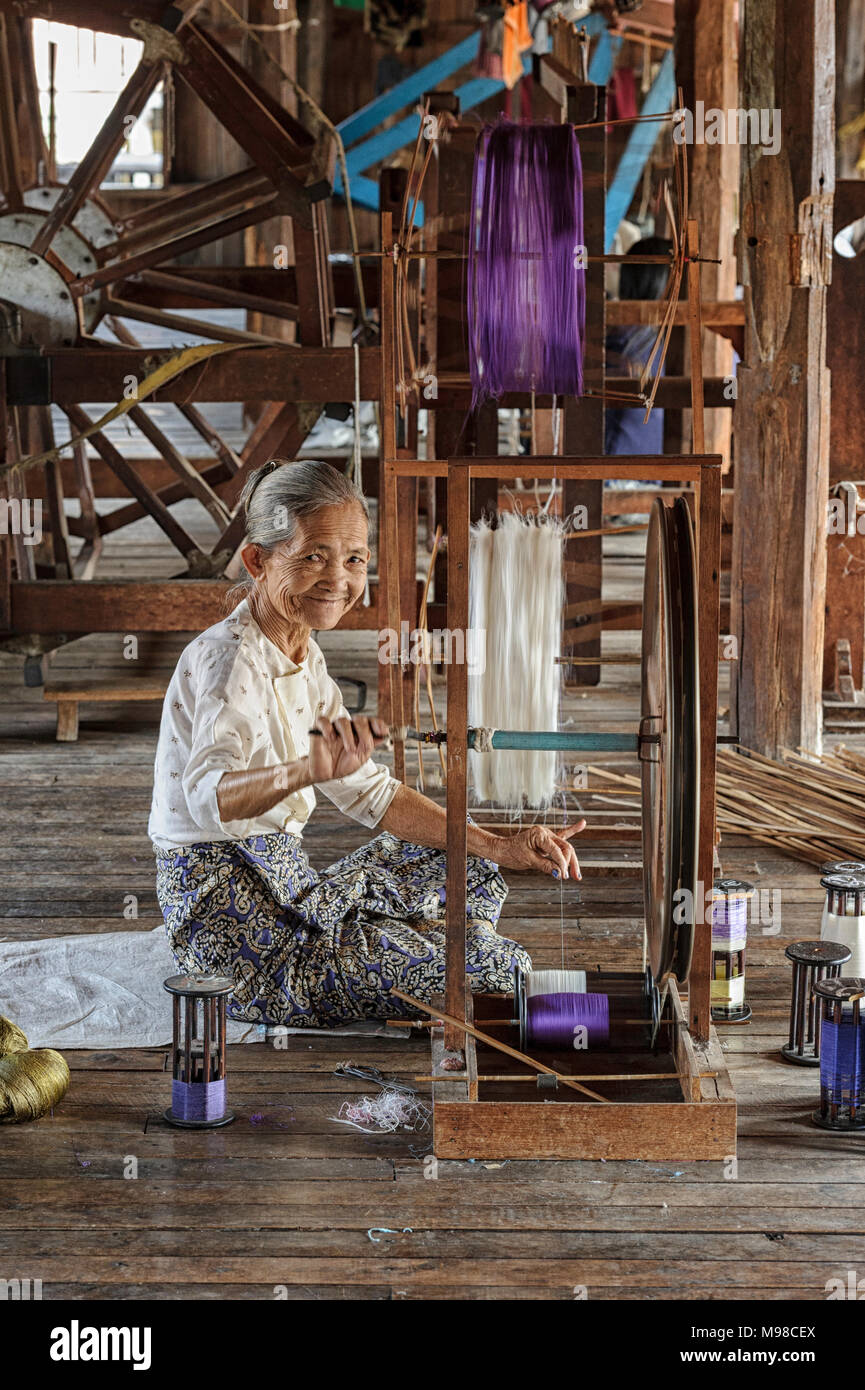 Woman weaving silk myanmar hi-res stock photography and images - Alamy