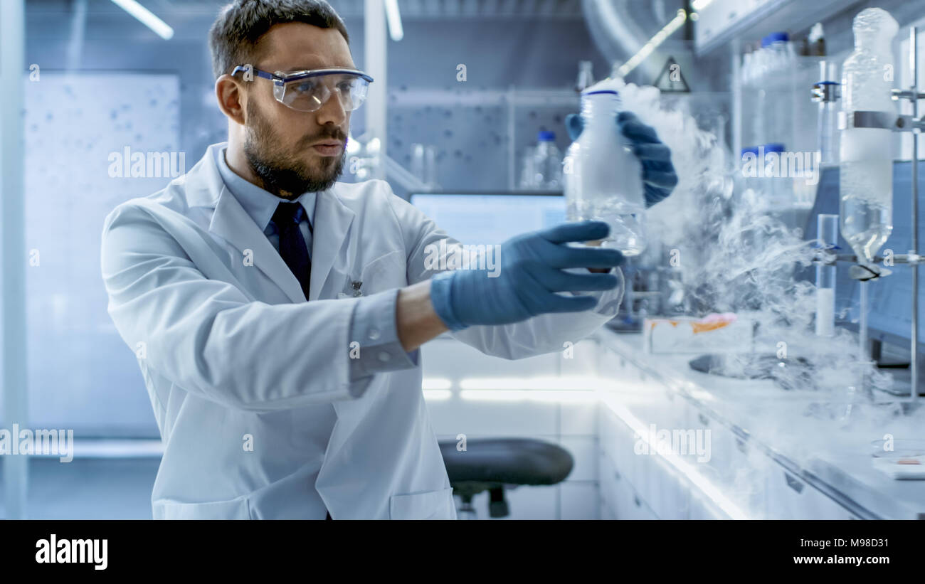 Smoking experiment hi-res stock photography and images - Alamy