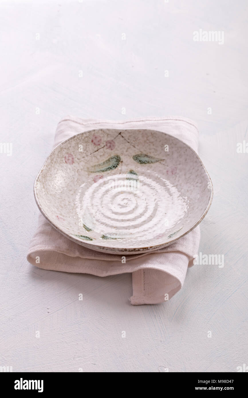 Irregular plate hi-res stock photography and images - Alamy
