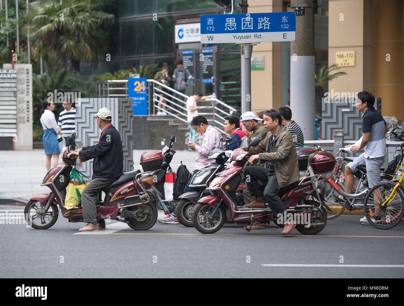 Commuters bikes china hi-res stock photography and images - Alamy