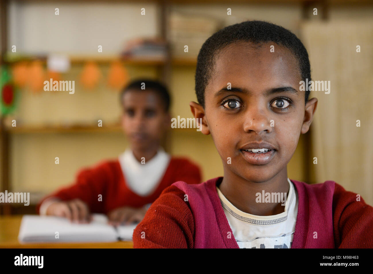 Blind person hi-res stock photography and images - Alamy