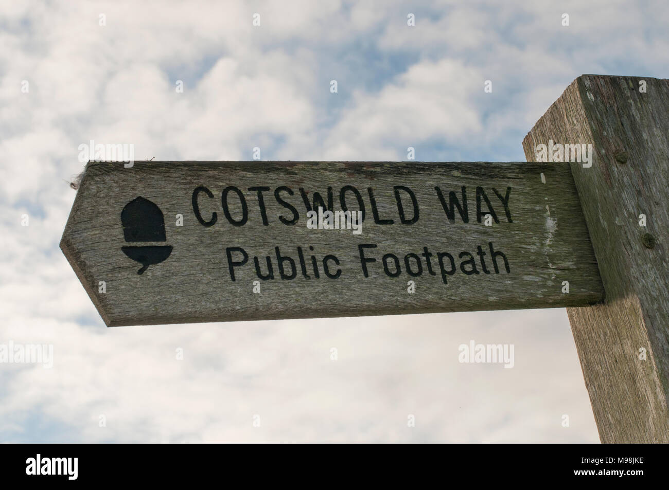 Cotswold way footpath sign hi-res stock photography and images - Alamy