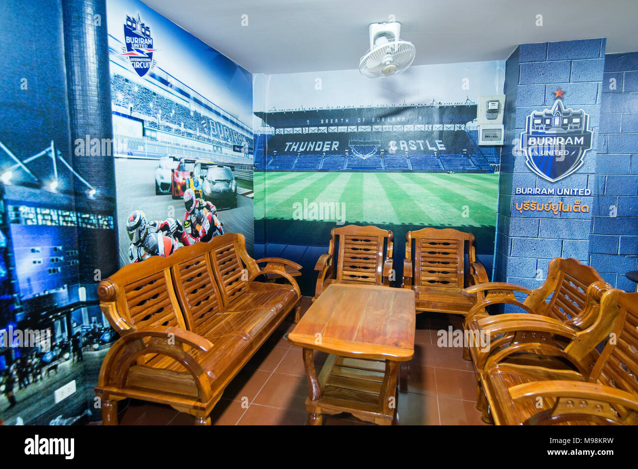Stadium cafe hi-res stock photography and images - Alamy