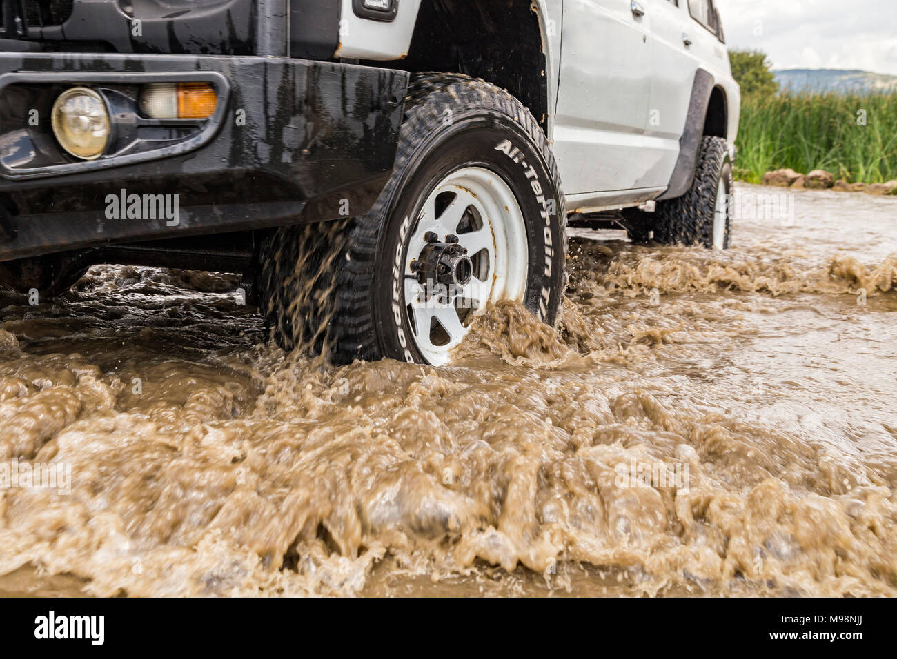 Off road extreme expedition adventure hi-res stock photography and ...