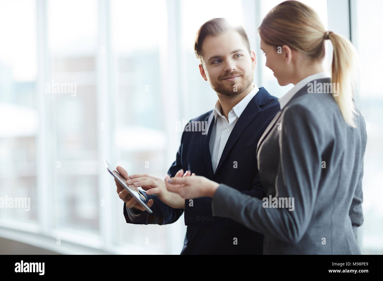 Network sales hi-res stock photography and images - Alamy