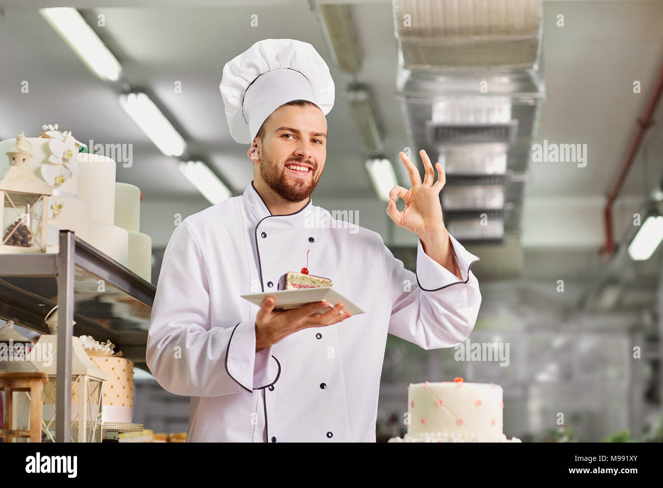 Bakery cook hi-res stock photography and images - Alamy