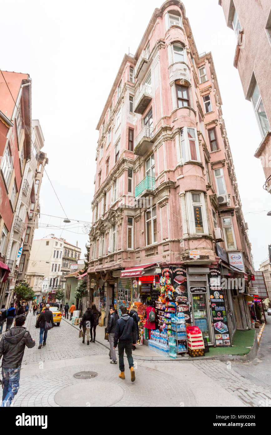 A Busy Street in Istanbul, Turkey Stock Photo - Alamy