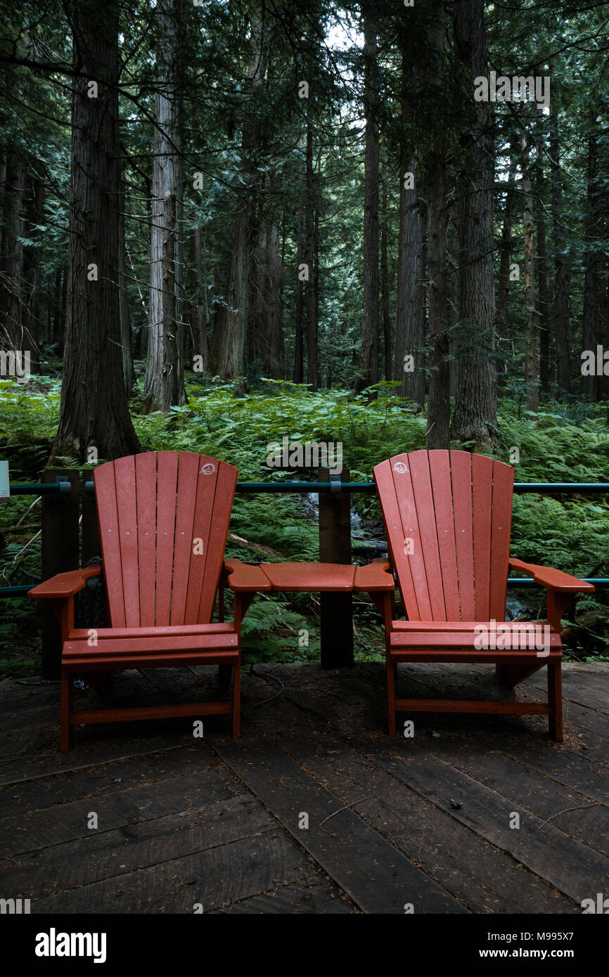 Chair in rain hi-res stock photography and images - Alamy