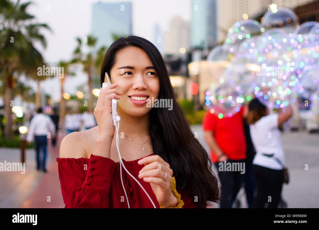 Phone charging portable outside hi-res stock photography and images - Alamy