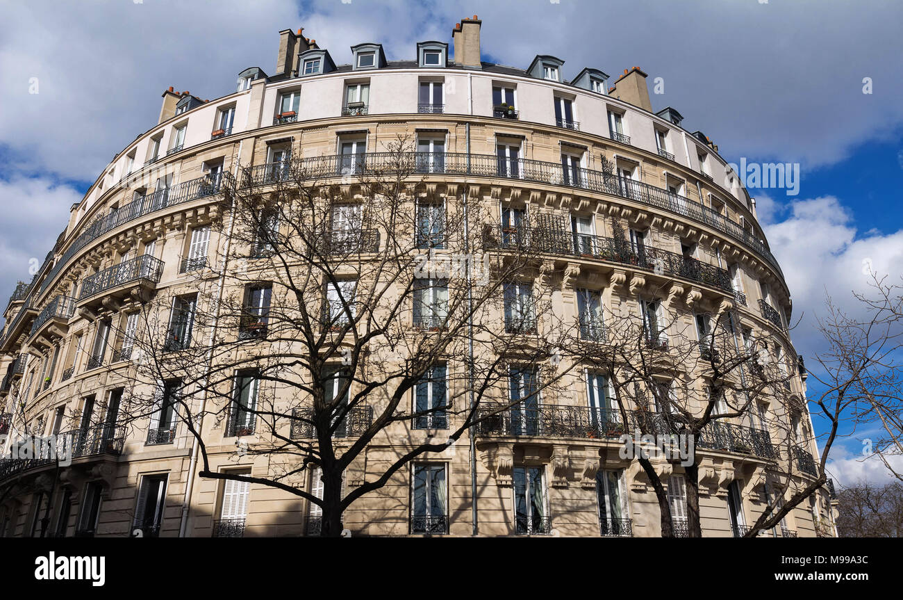 The traditional facade of Parisian building, France Stock Photo - Alamy