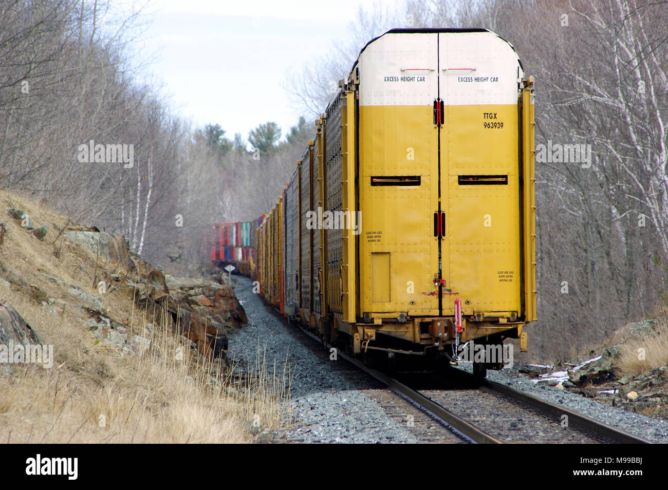 Train couplers hi-res stock photography and images - Alamy