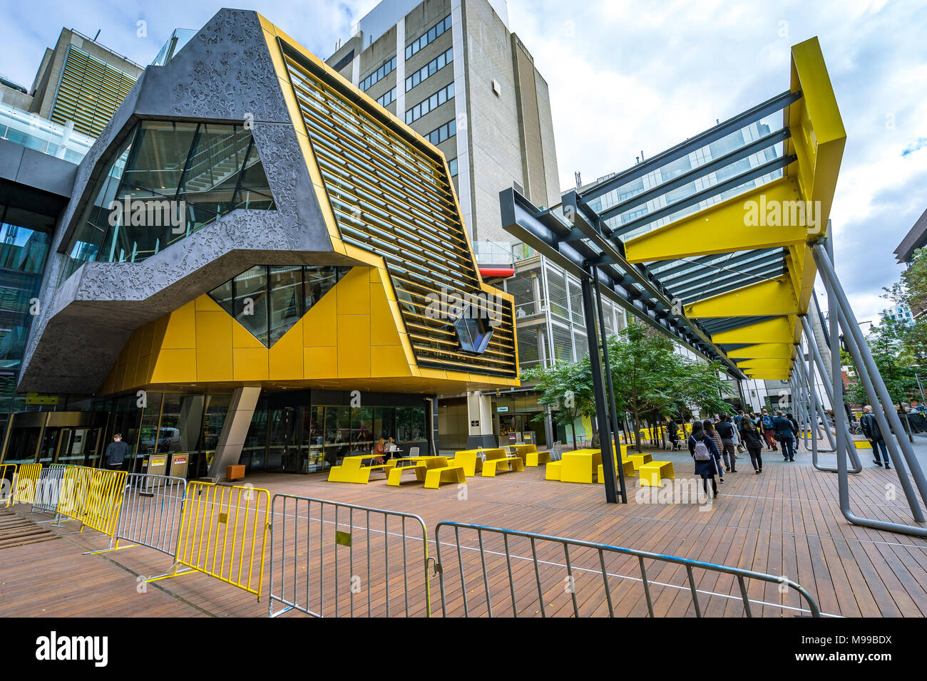 Melbourne, Australia - RMIT building 12 in the city Stock Photo - Alamy