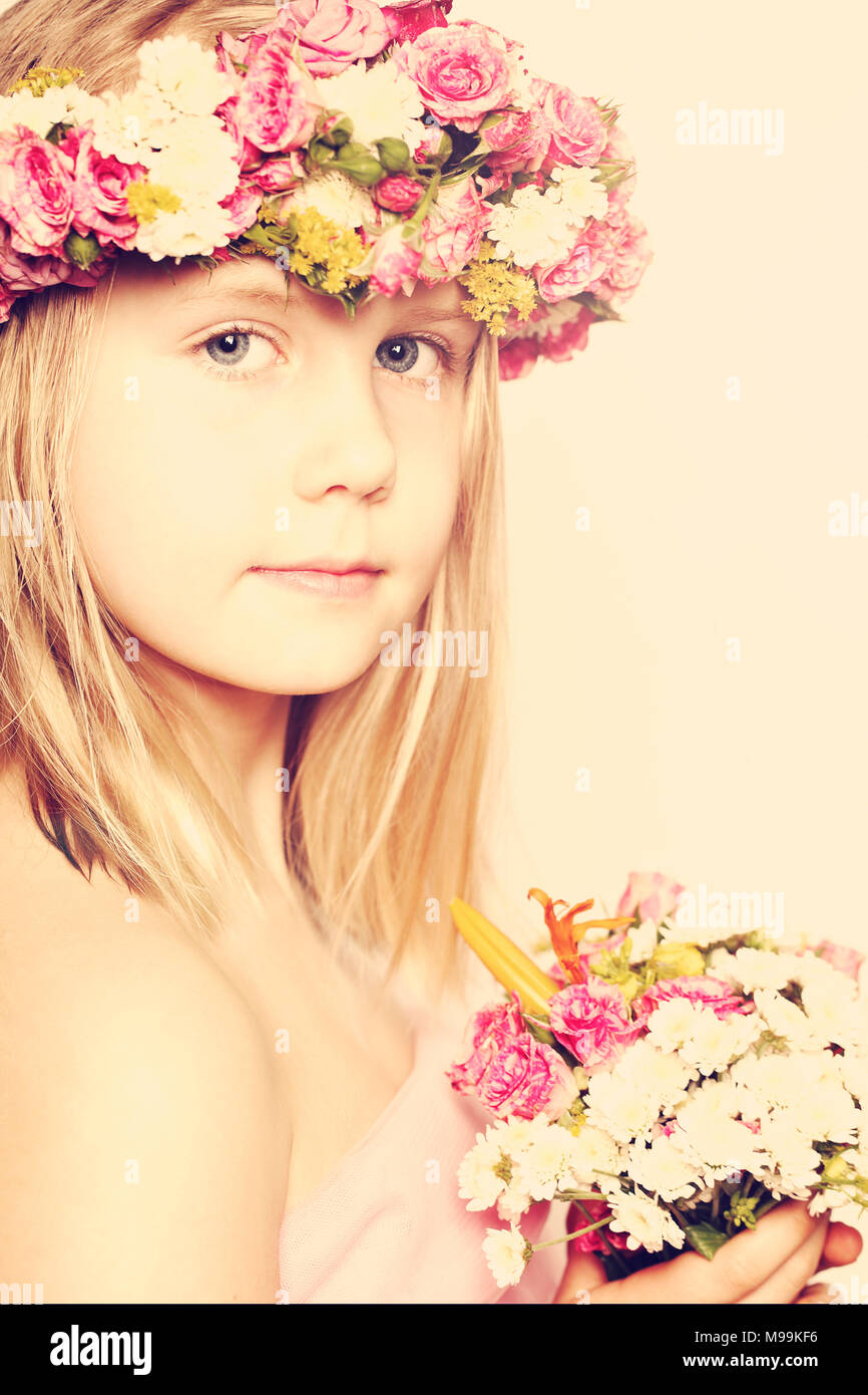 Young fashion model girl spring concept Stock Photo - Alamy