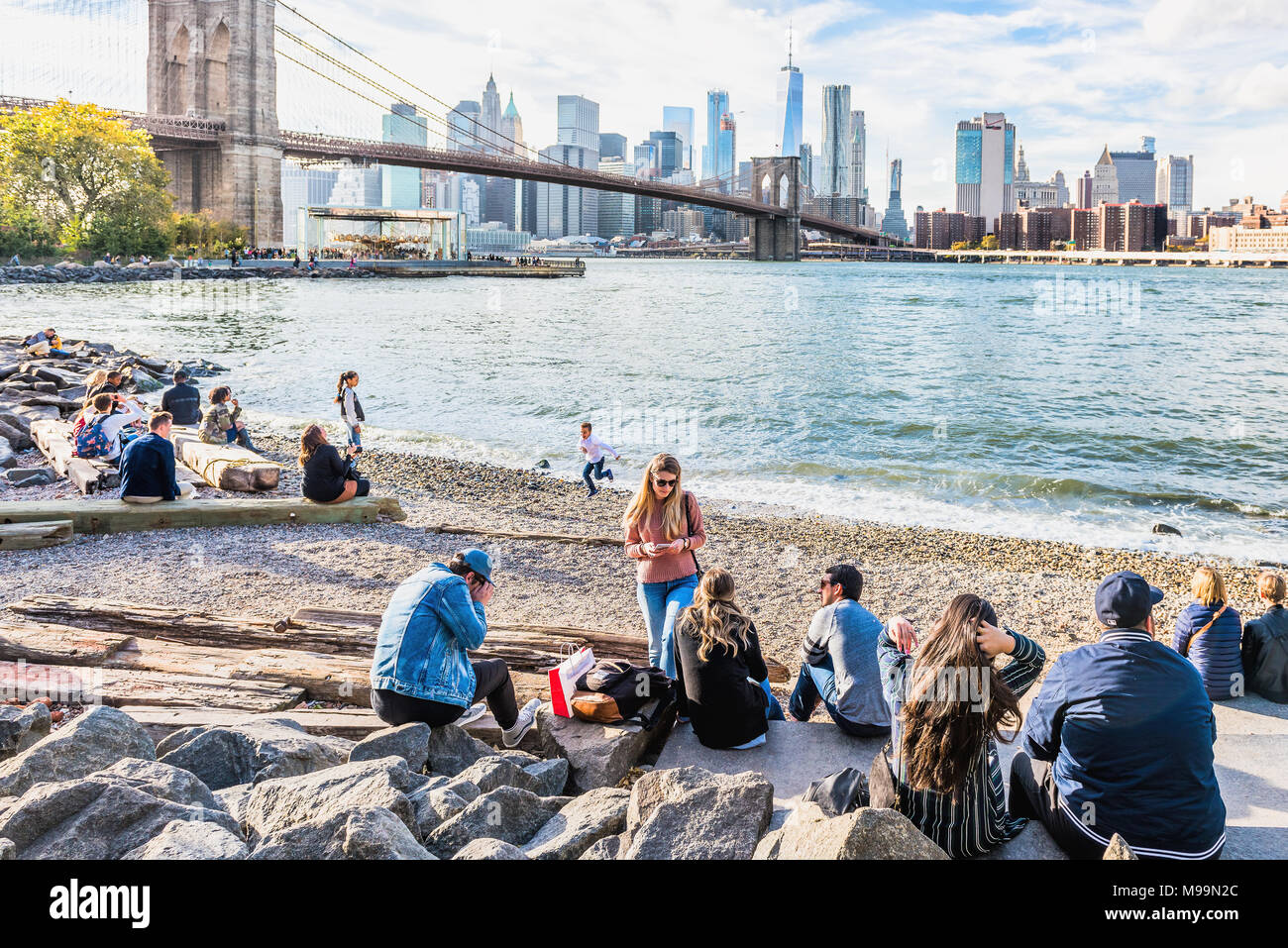 Brooklyn bridge park beach view hi-res stock photography and images - Alamy