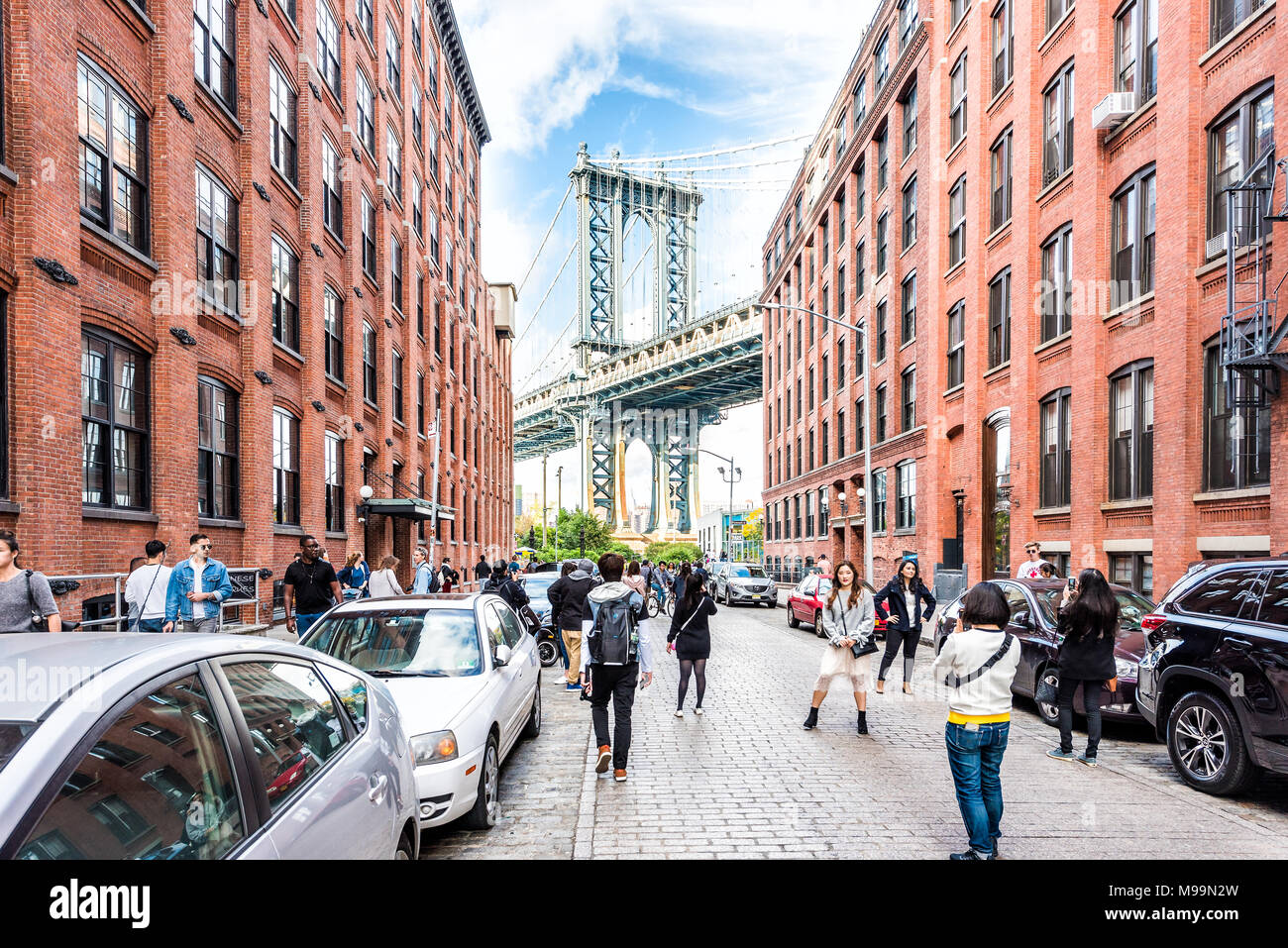 Dumbo brooklyn cobblestone hi-res stock photography and images - Alamy