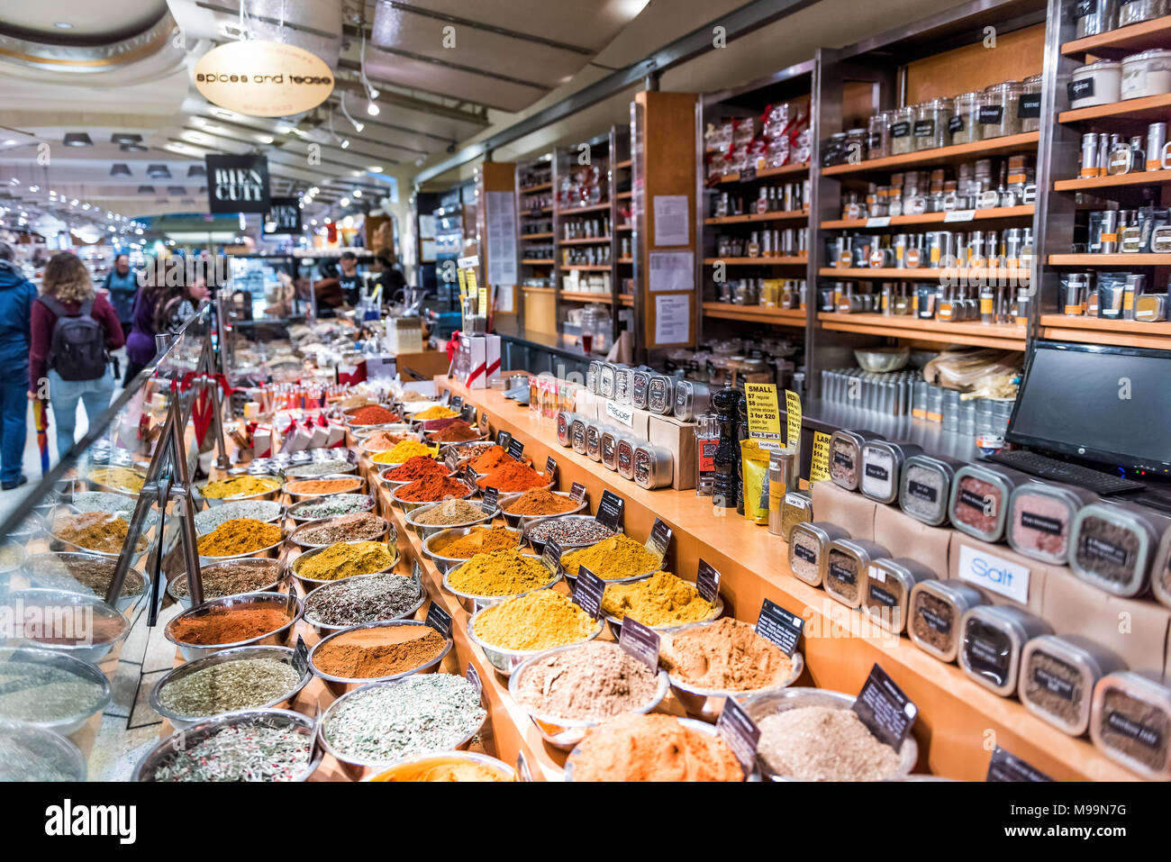 New York, USA - October 29, 2017: Vendor spice and tea shop in Grand ...