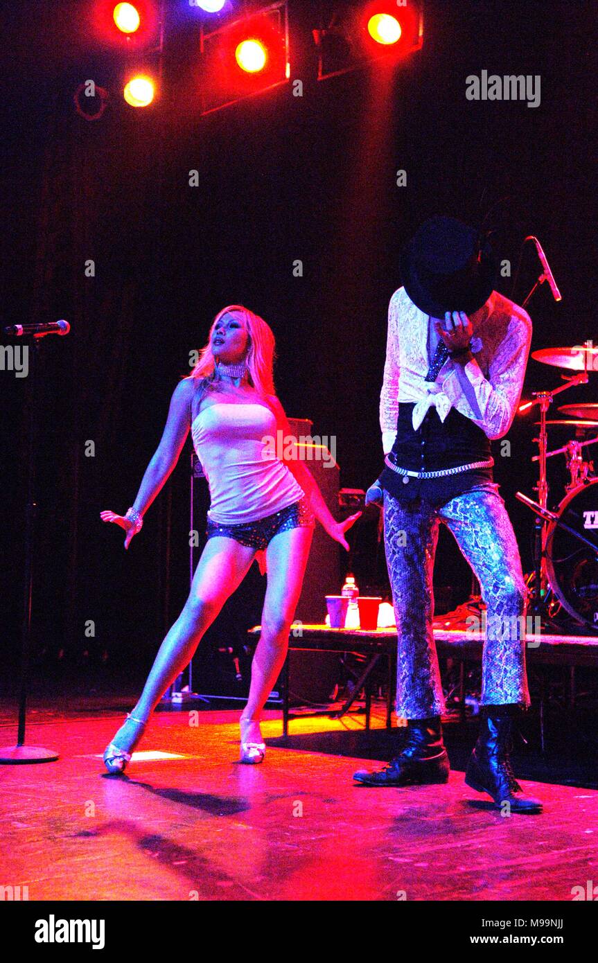 (L-R) Etty Lau Farrell and Perry Farrell of Perry Farrell's Satellite ... (L-R) Etty Lau Farrell and Perry Farrell of Perry Farrell's Satellite ...