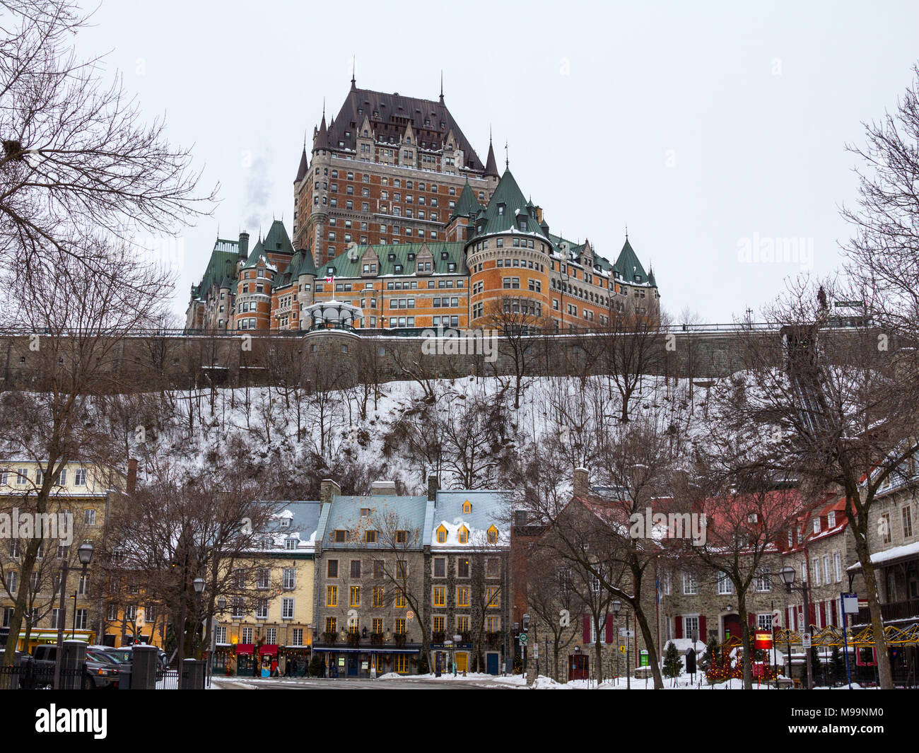 Quebec chateau frontenac winter hi-res stock photography and images - Alamy