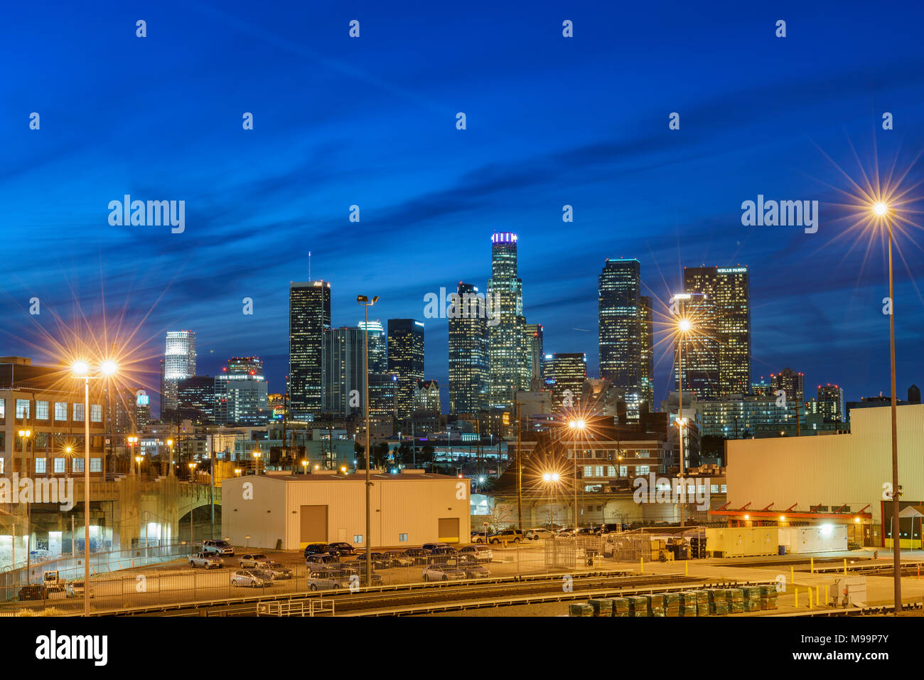 Los angeles night view skyline hi-res stock photography and images - Alamy