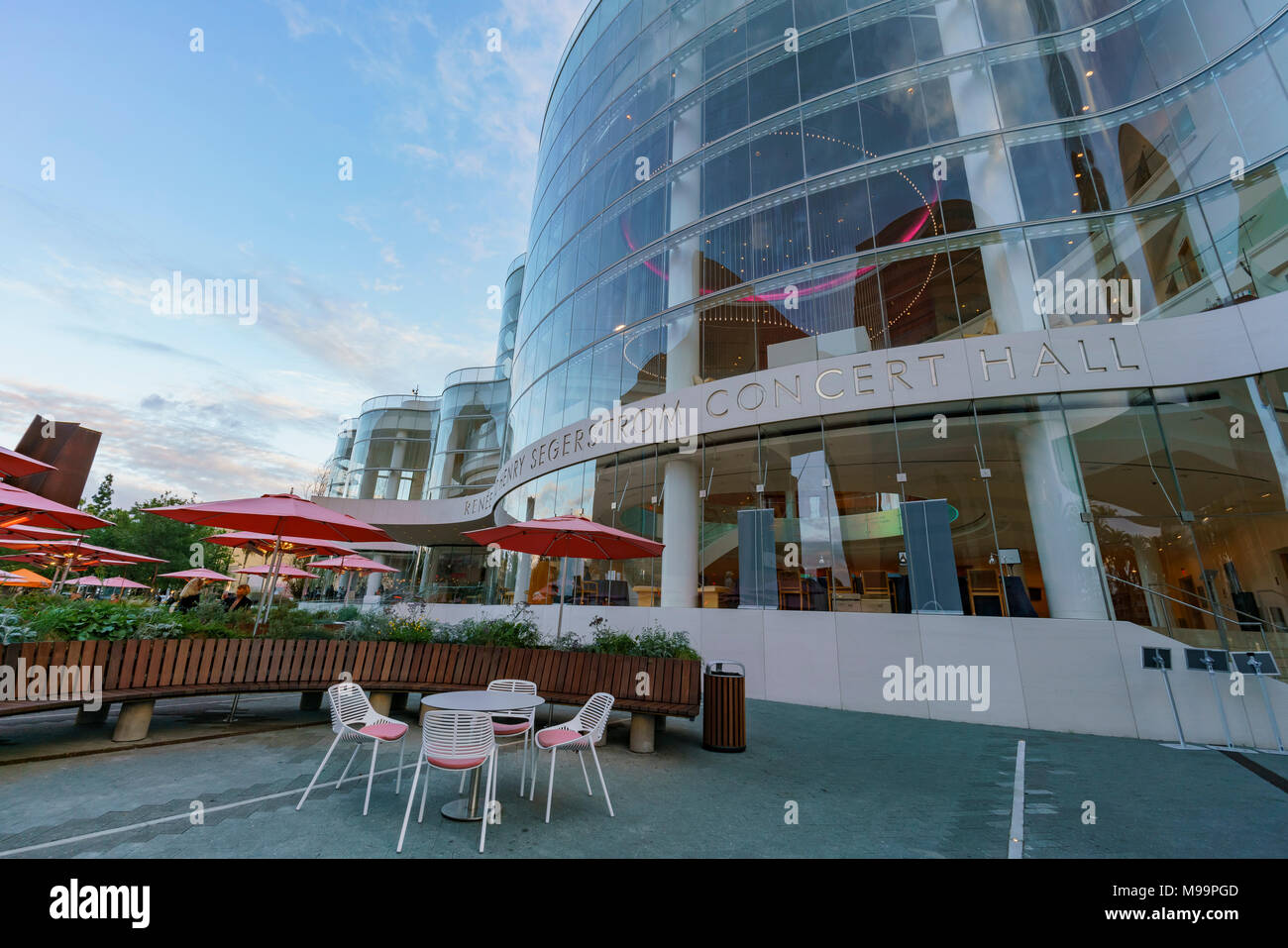 Segerstrom hall hi-res stock photography and images - Alamy