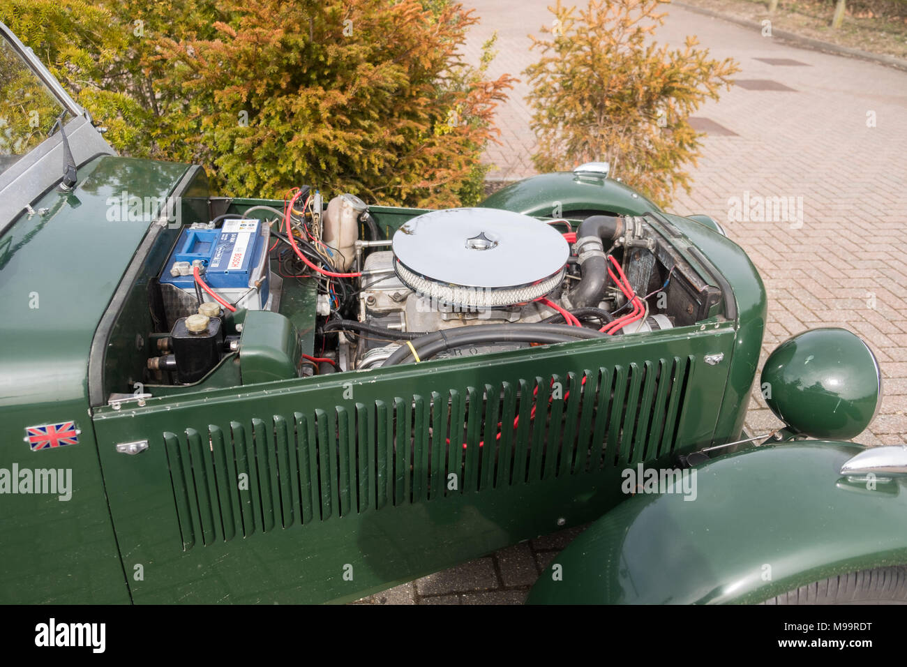 Rover v8 engine hi-res stock photography and images - Alamy