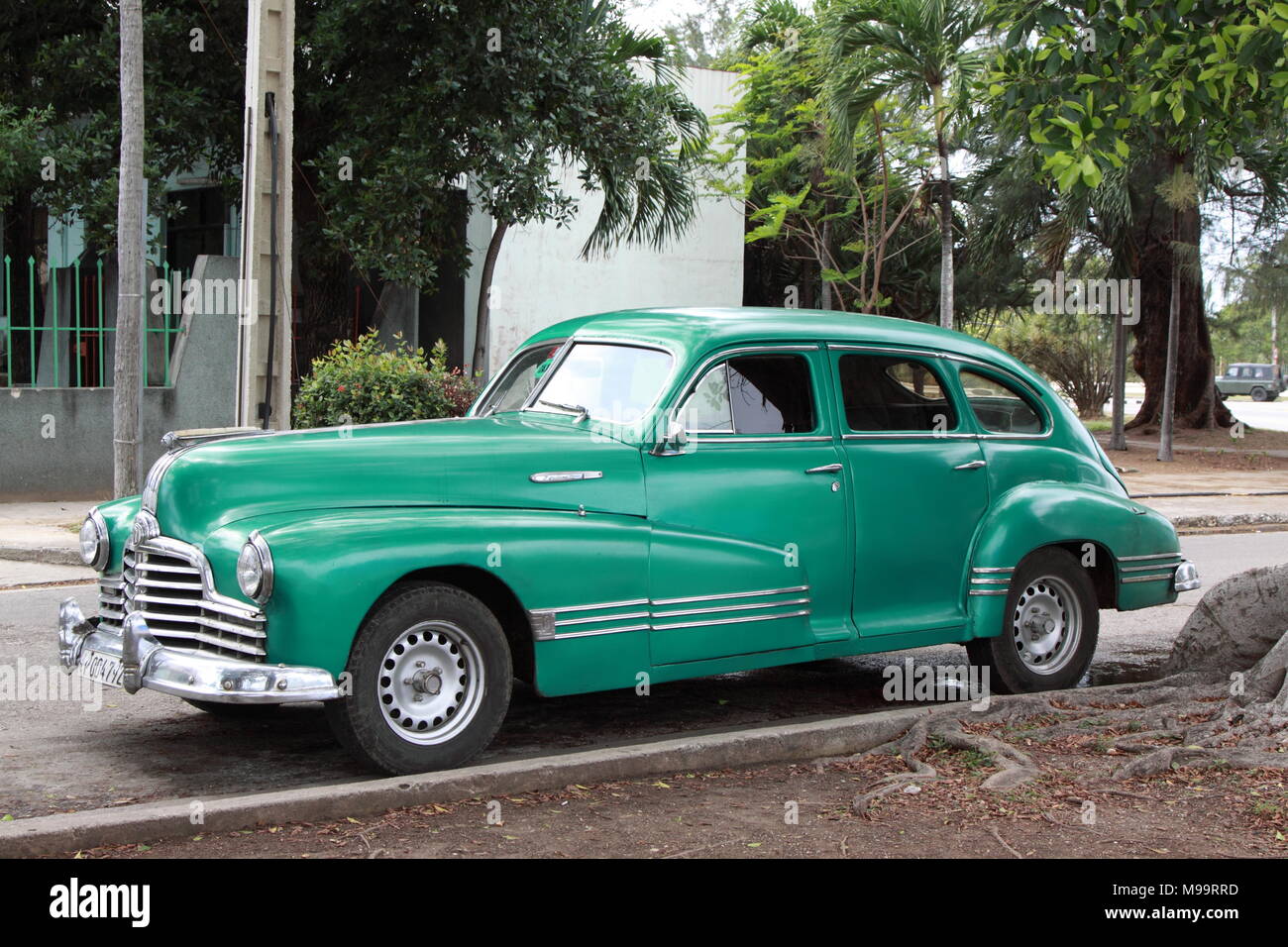 Green Pontiac, model old 50's, Havana, Cuba Stock Photo - Alamy