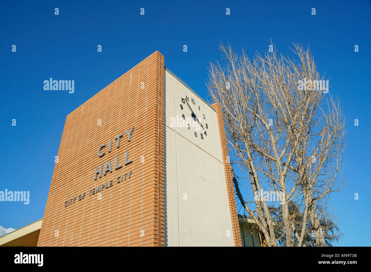 Los angeles morning clock hi-res stock photography and images - Alamy