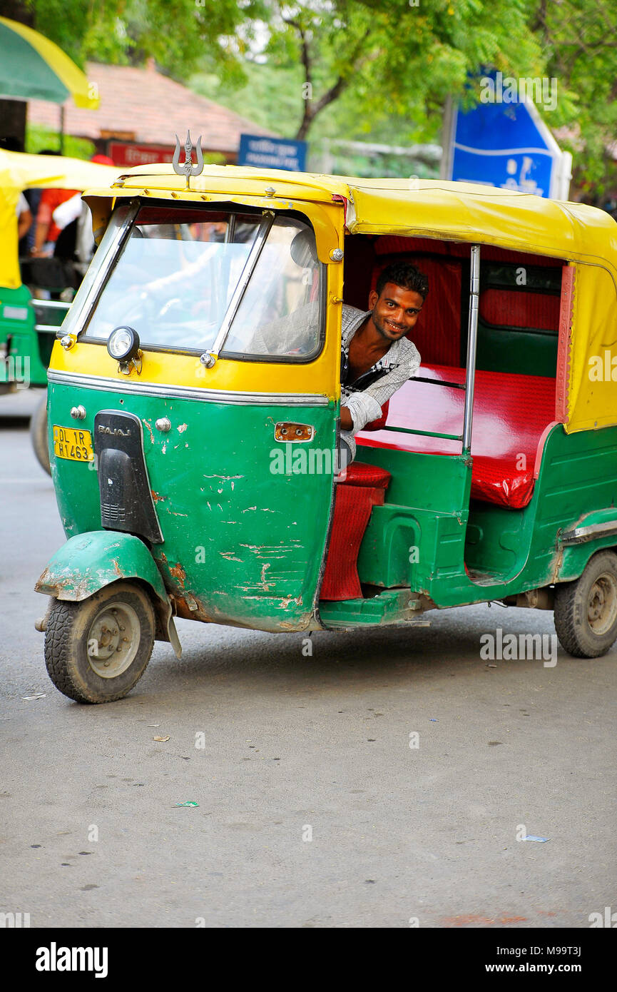 Motorized Auto Rickshaw Stock Photos & Motorized Auto Rickshaw Stock ...