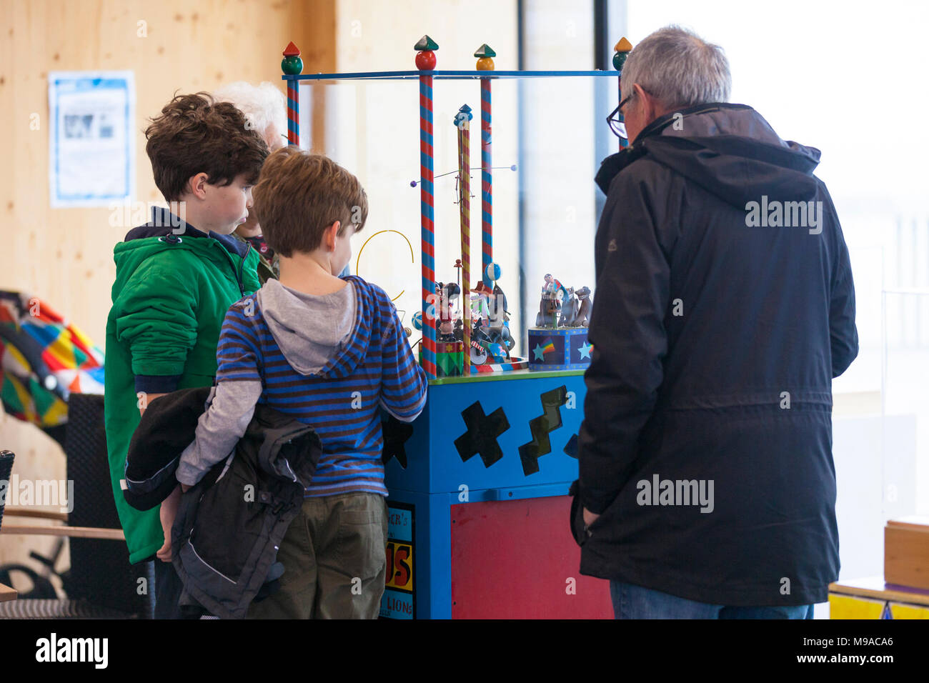 Automata fish hi-res stock photography and images - Alamy