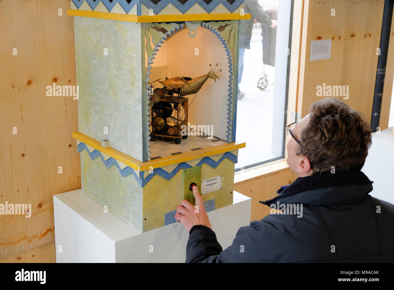 19* automat* mech* toy* hi-res stock photography and images - Alamy