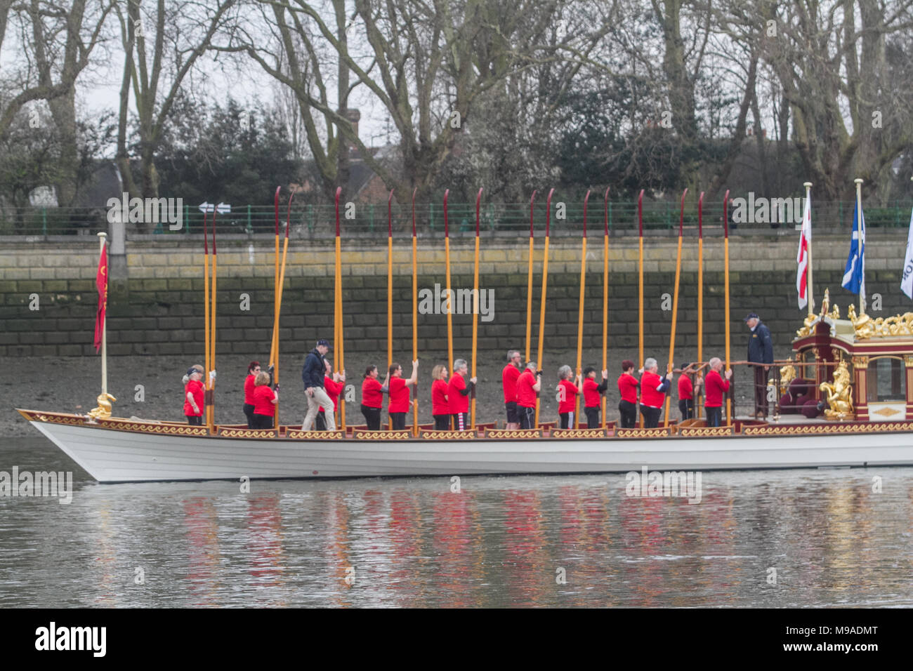Queens royal barge hi-res stock photography and images - Alamy