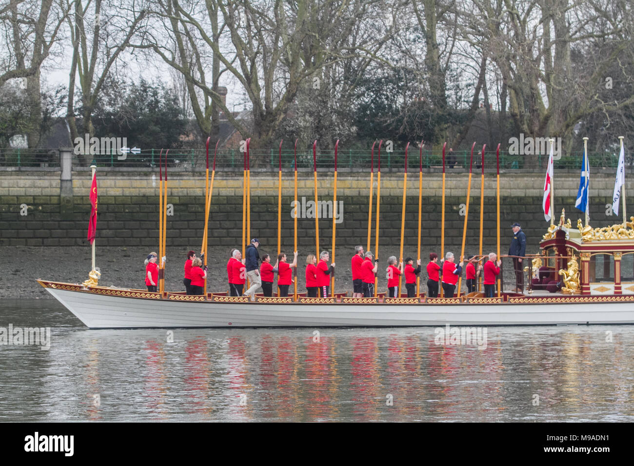 Royal barge queen's jubilee oars hi-res stock photography and images ...