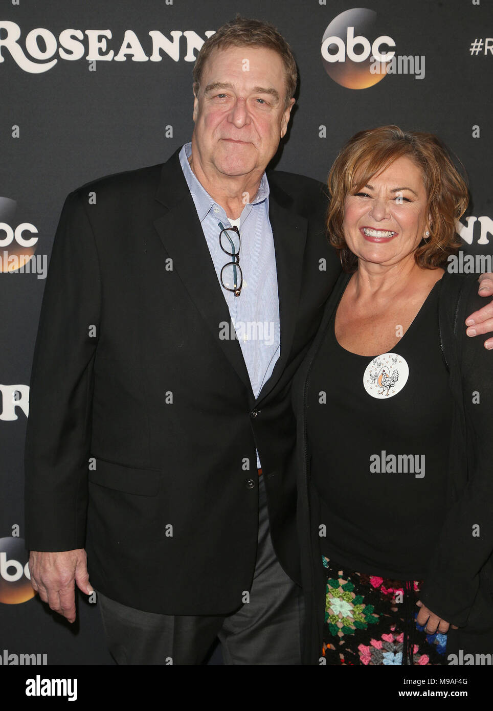 John goodman roseanne barr hi-res stock photography and images - Alamy
