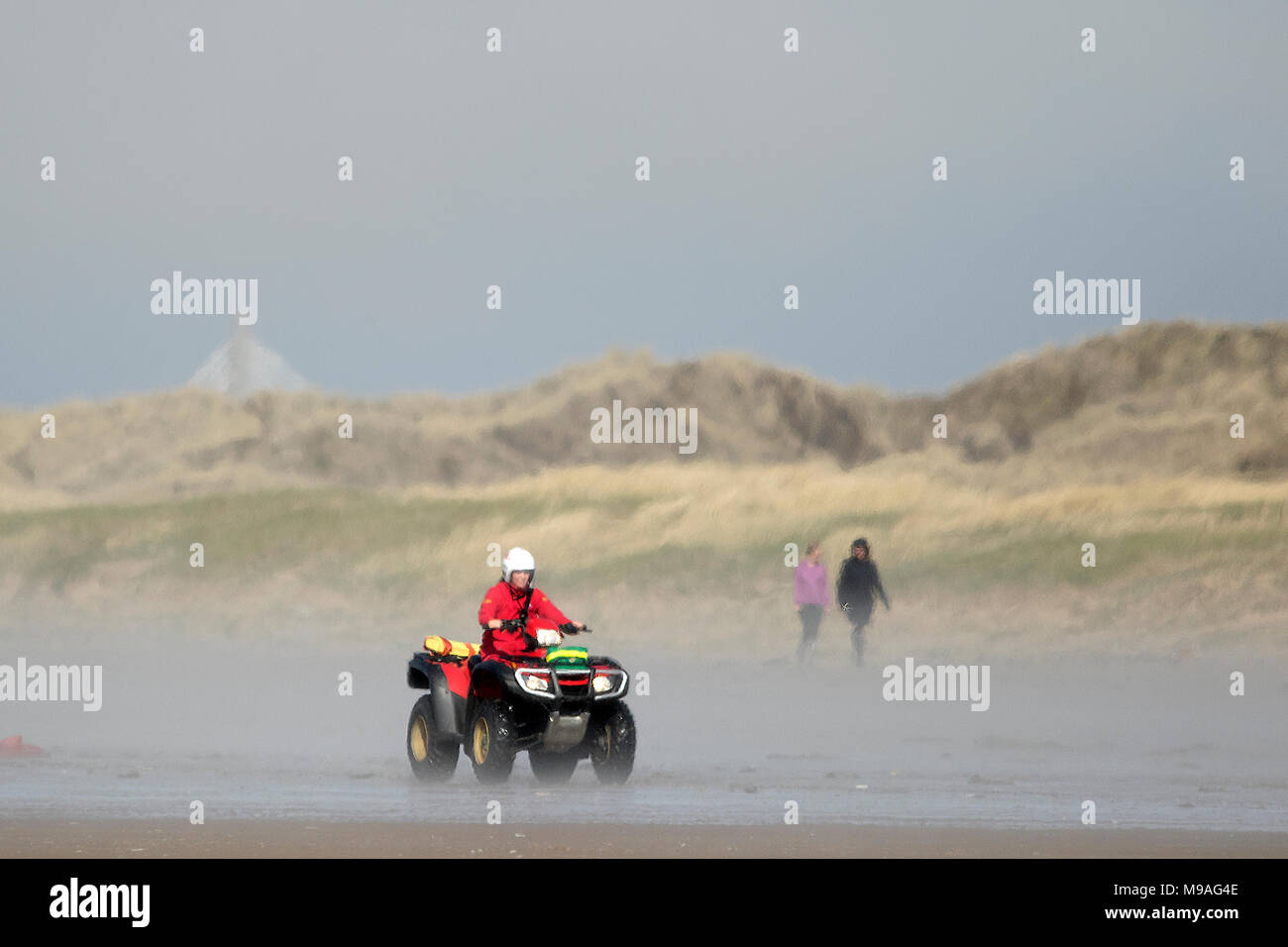 Sea Southport, Merseyside. 24th March 2018. UK Weather. Sea fog or sea ...