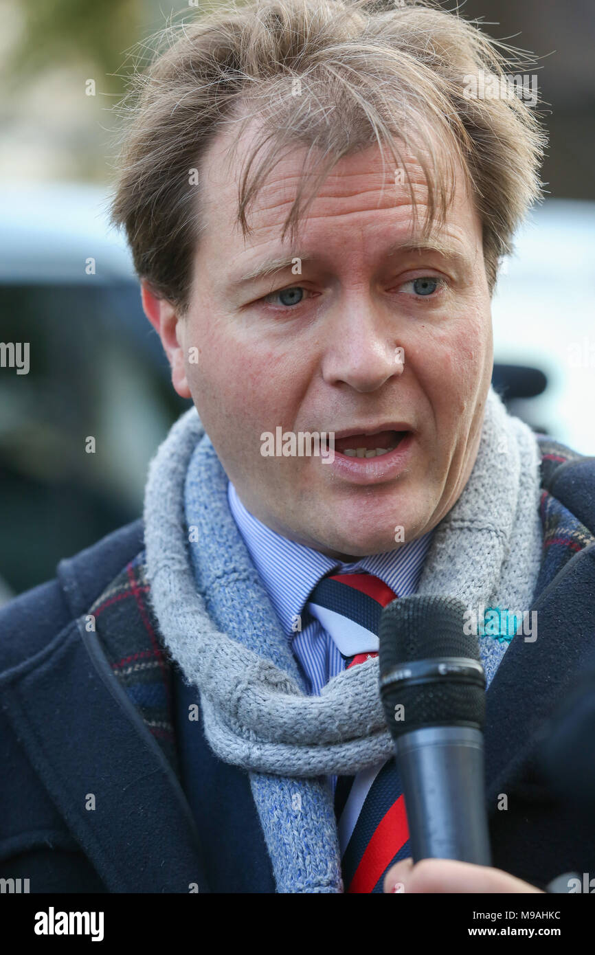 Campaigners from Amnesty International UK joins Richard Ratcliffe ...