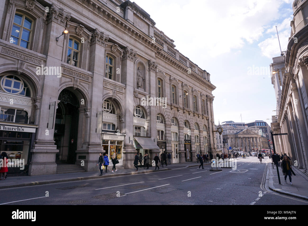 View of Threadneedle Sreet in the city of London, UK Stock Photo - Alamy